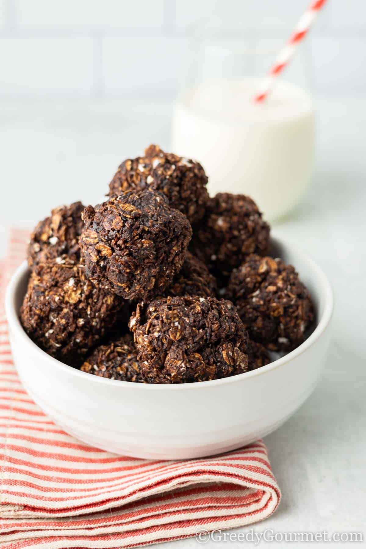 Chocolate Coconut Clusters | Greedy Gourmet