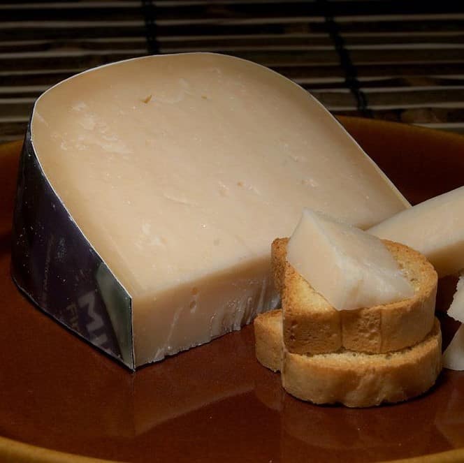 7 Gouda Substitutes | Greedy Gourmet