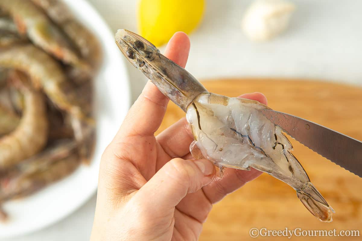 How To Devein Prawns | Greedy Gourmet