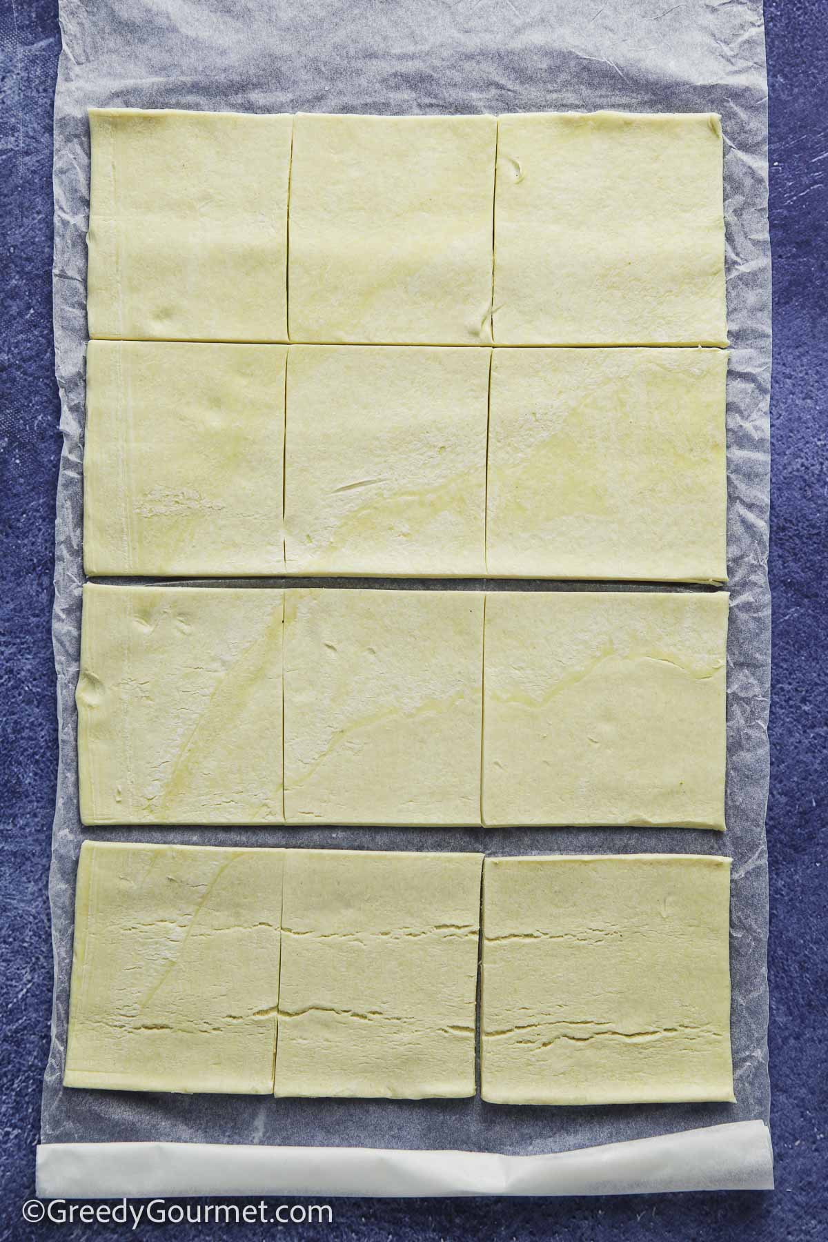 Cranberry Brie Bites With Puff Pastry | Greedy Gourmet